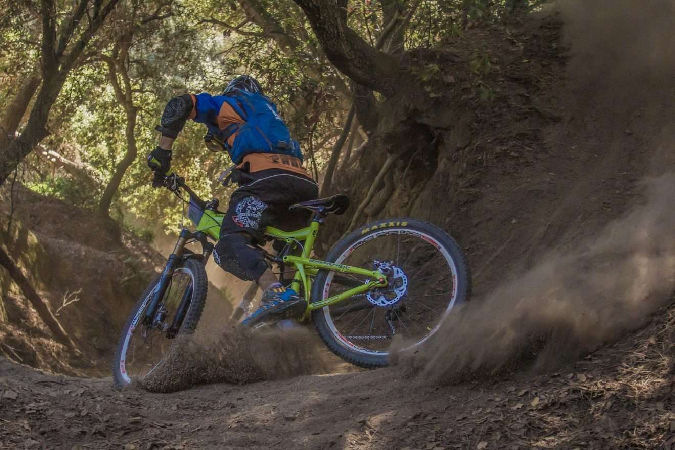 The Complete Guide to Mountain Biking (MTB) UK - adventuro