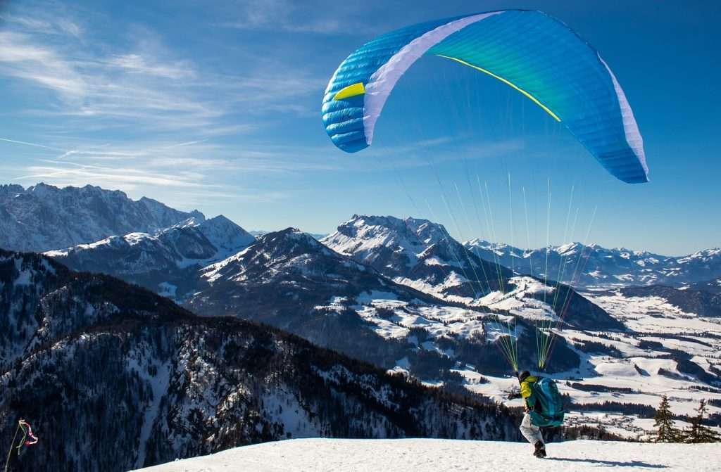 Soaring High: The Best Paragliding Spots on Earth - adventuro