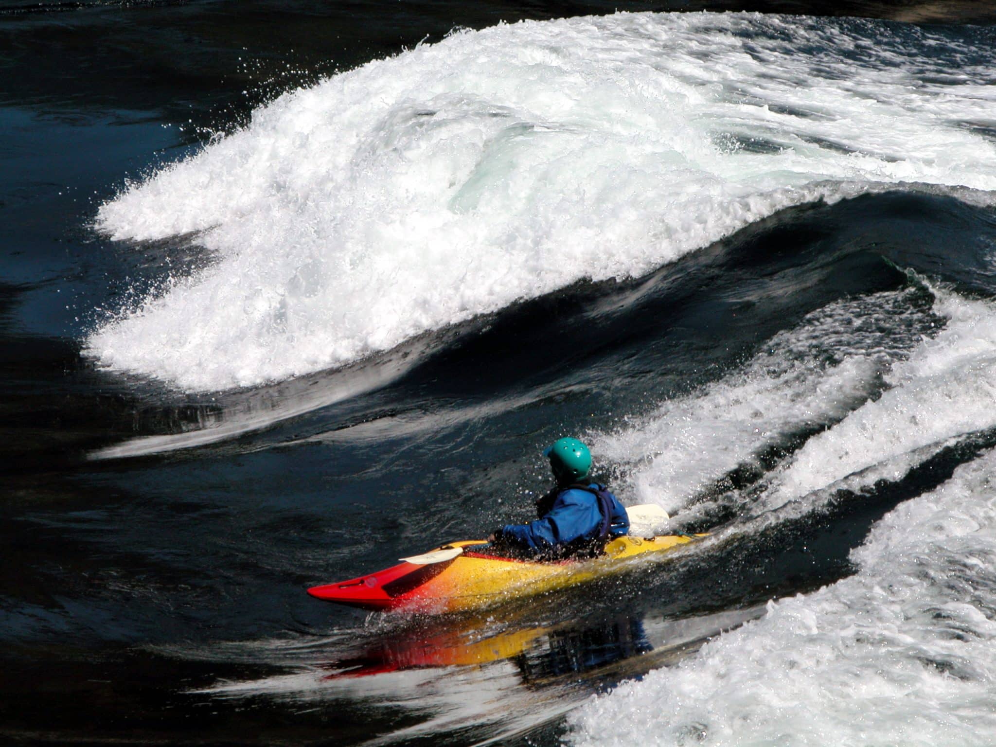 What is Surf Kayaking? Pretty Epic TBH. - adventuro