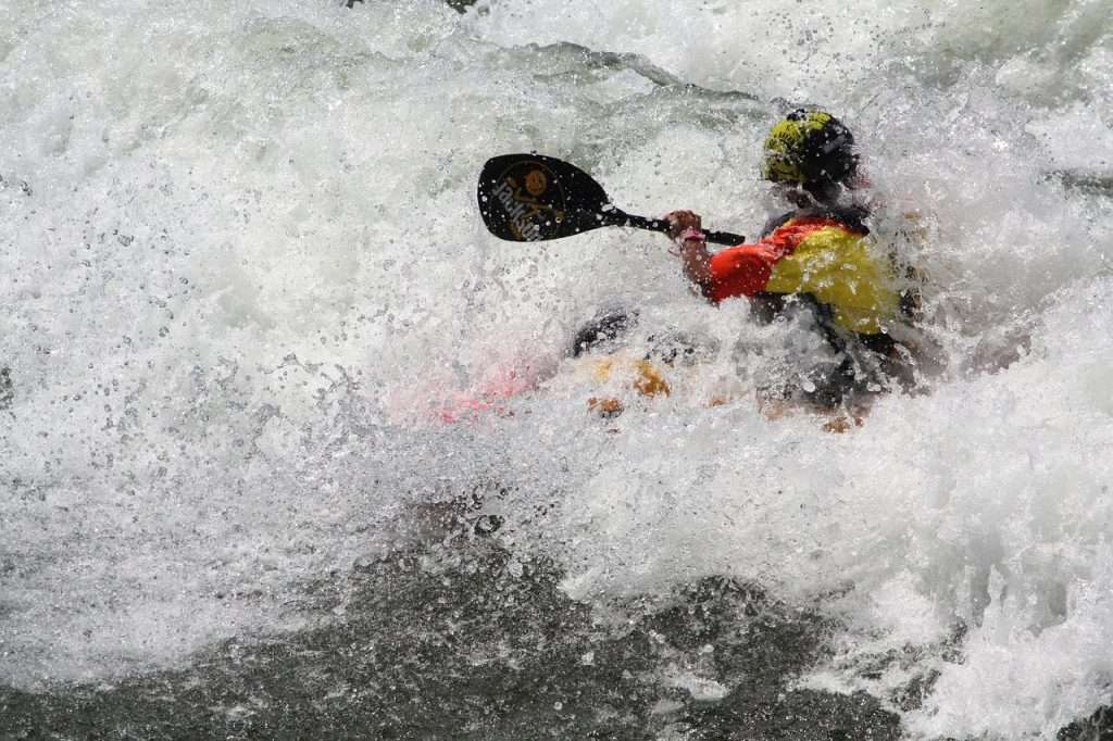 The Basics of Whitewater Kayaking: What You Need to Know - adventuro