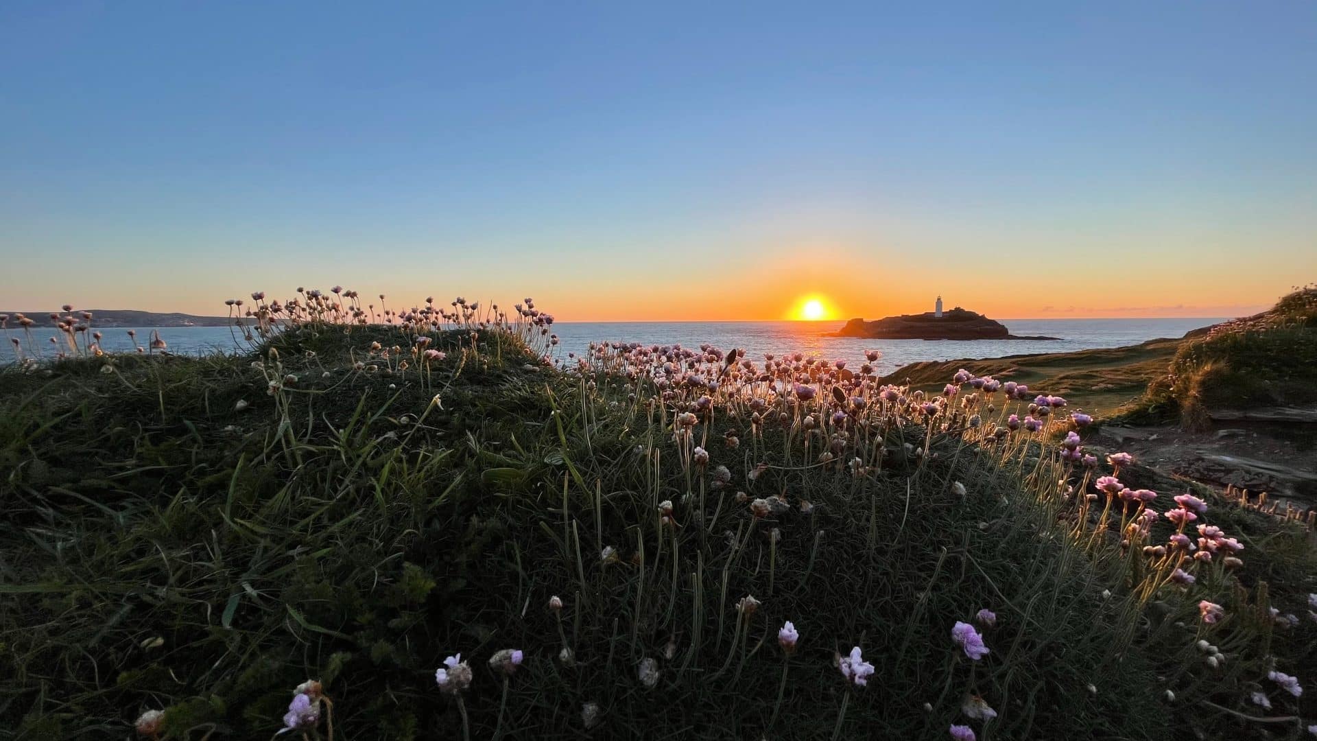 Explore Cornwall on a Paddleboard: The Best Spots You Can’t Miss ...