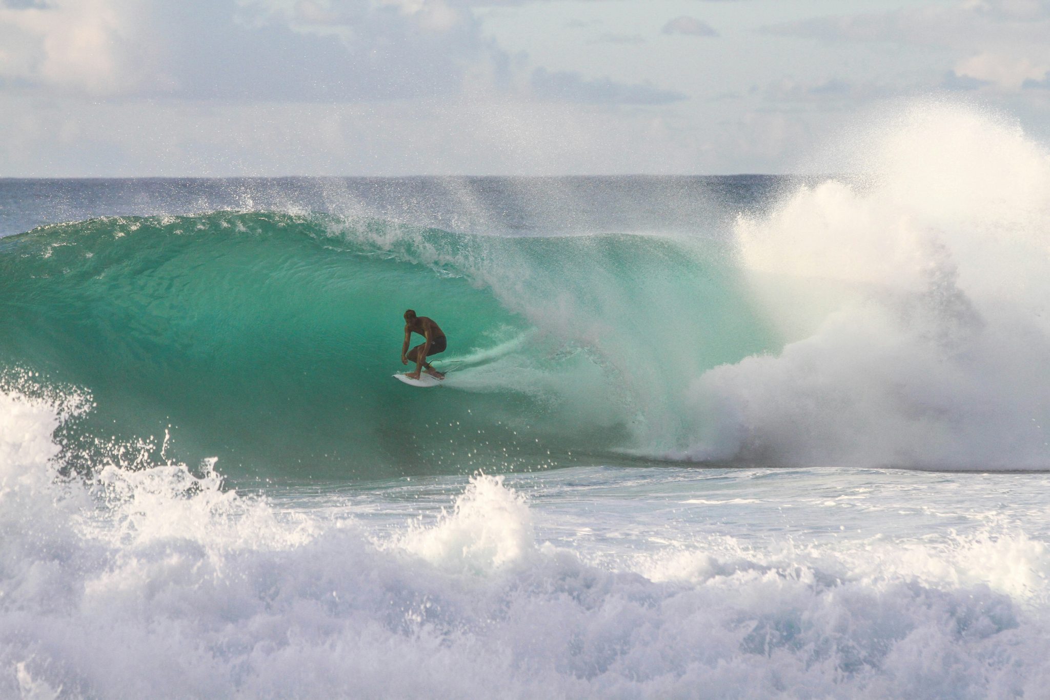 8 Best Electric Surfboards Reviewed By Features
