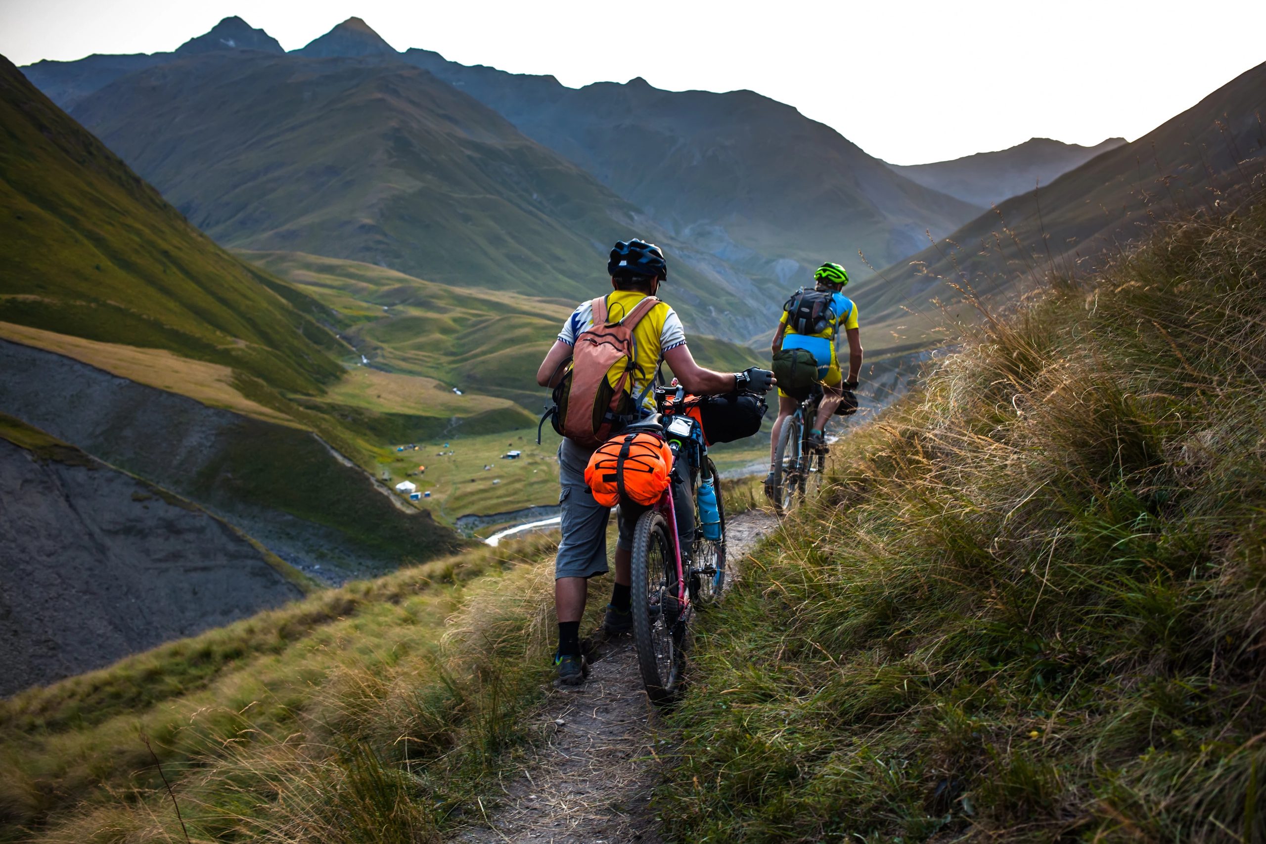 How to Prep for a Multi-Day Cycling Adventure - adventuro
