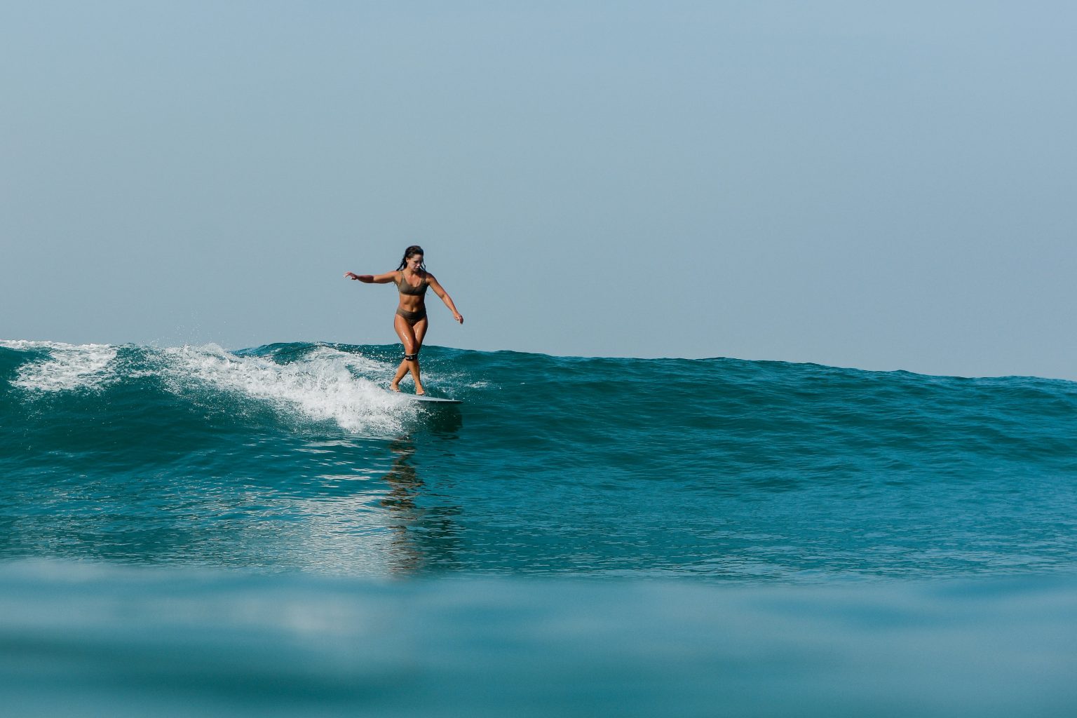 What Surfboard is Right for You? A Complete Guide - adventuro