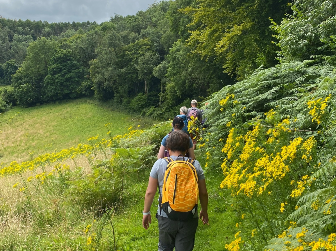 Guided Walking Tours in the Cotswolds - adventuro