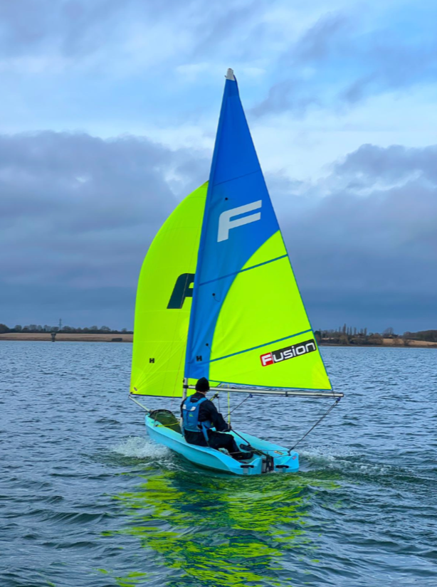 RYA Dinghy Sailing with Spinnakers Course in Cambridgeshire - adventuro