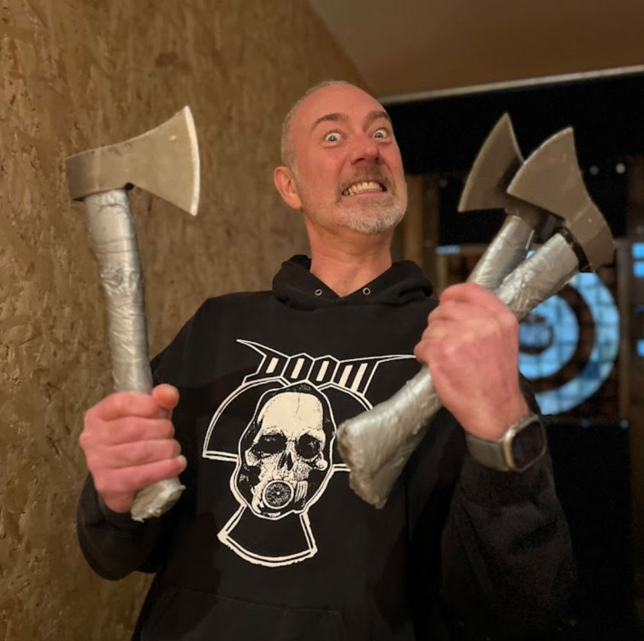 Big Night Out Axe Throwing Bundle in Llandudno, North Wales - adventuro