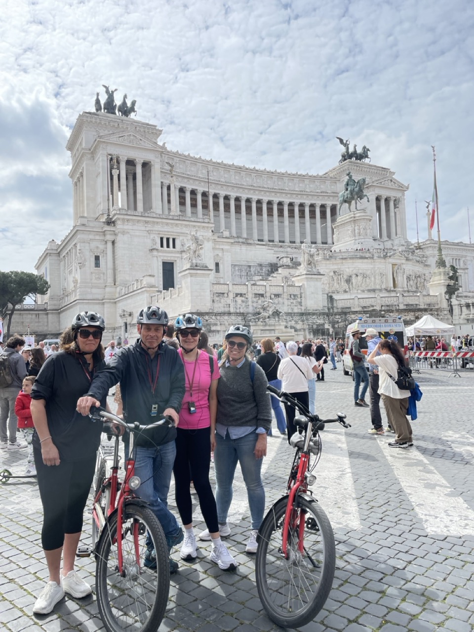 Highlights of Rome Bike Tour – Classic Sights by Bicycle - adventuro