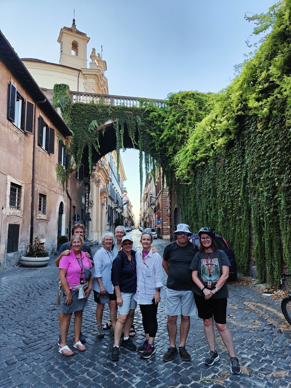 Rome at Night Bike Tour – Trastevere & Evening City Views - adventuro