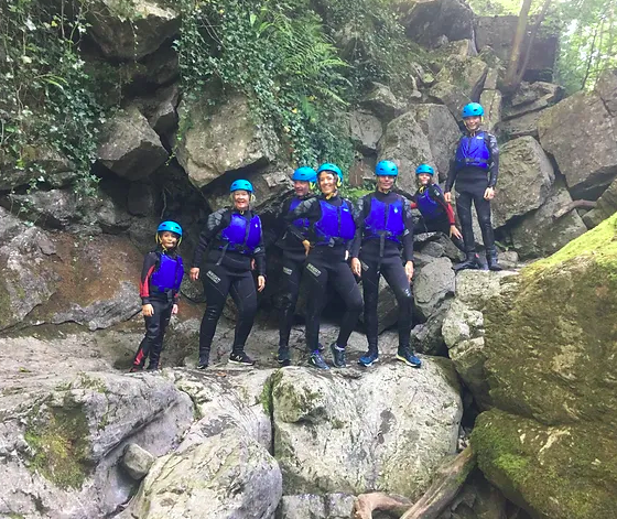 Beginner Caving Experience in the Brecon Beacons - adventuro