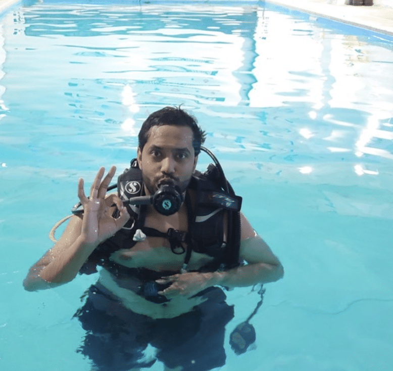 Scuba Pool Sessions - adventuro