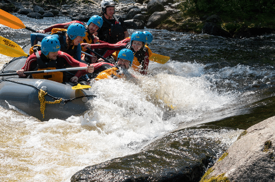 Whitewater Rafting on the River Dee, Llangollen - adventuro