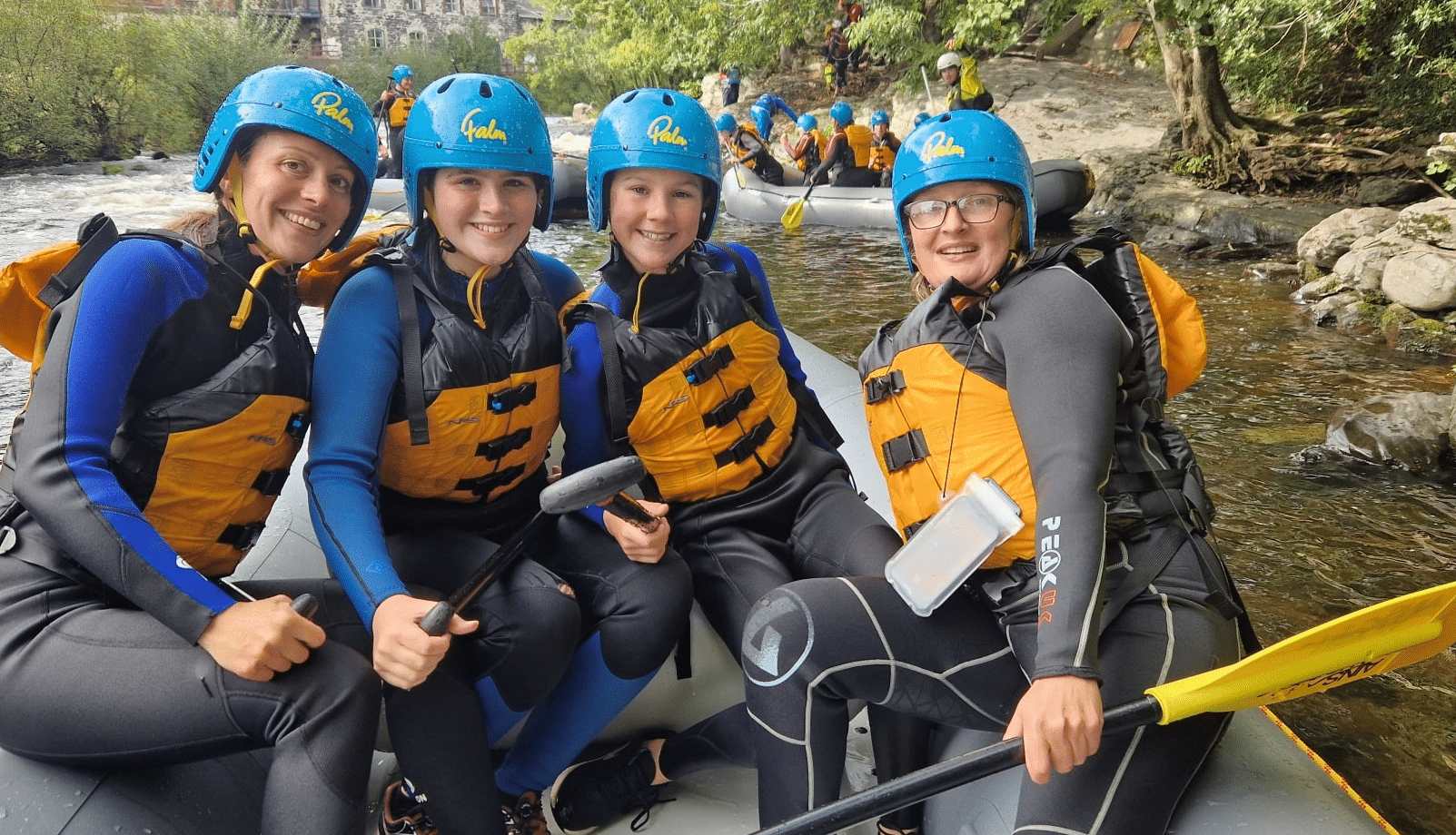 Whitewater Rafting on the River Dee, Llangollen - adventuro