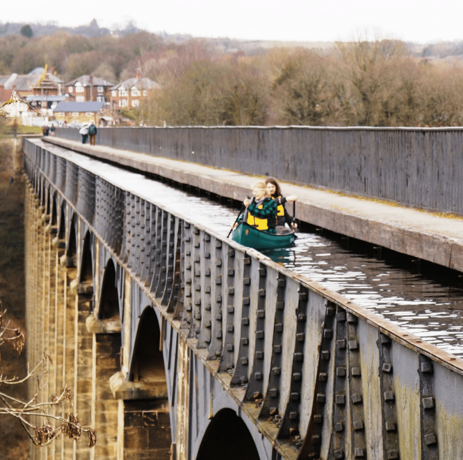 Canoe Aqueduct Cruise in Llangollen, North Wales - adventuro