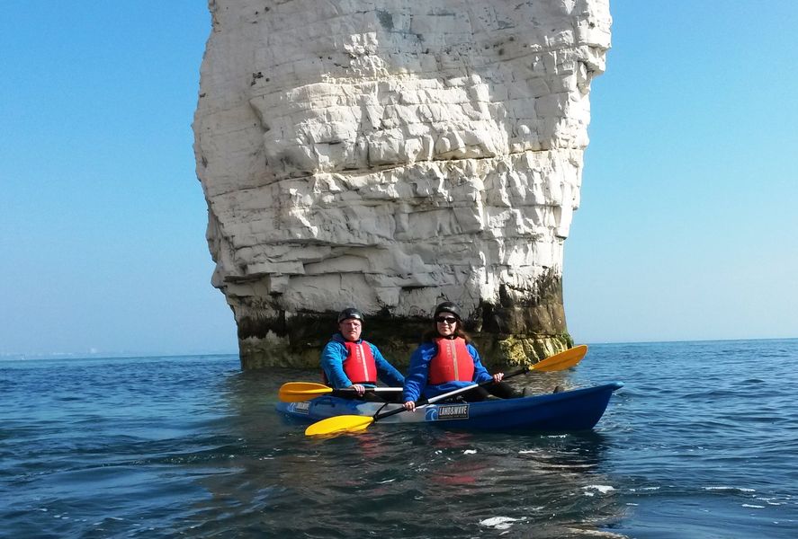 3-Hour Group Kayaking to Old Harry Rock - adventuro