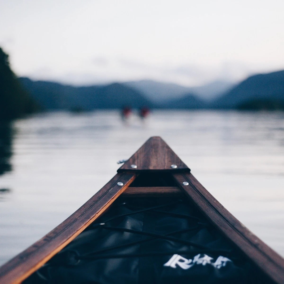 3-Hour Sunset Canoe Tour at Derwent Water - adventuro