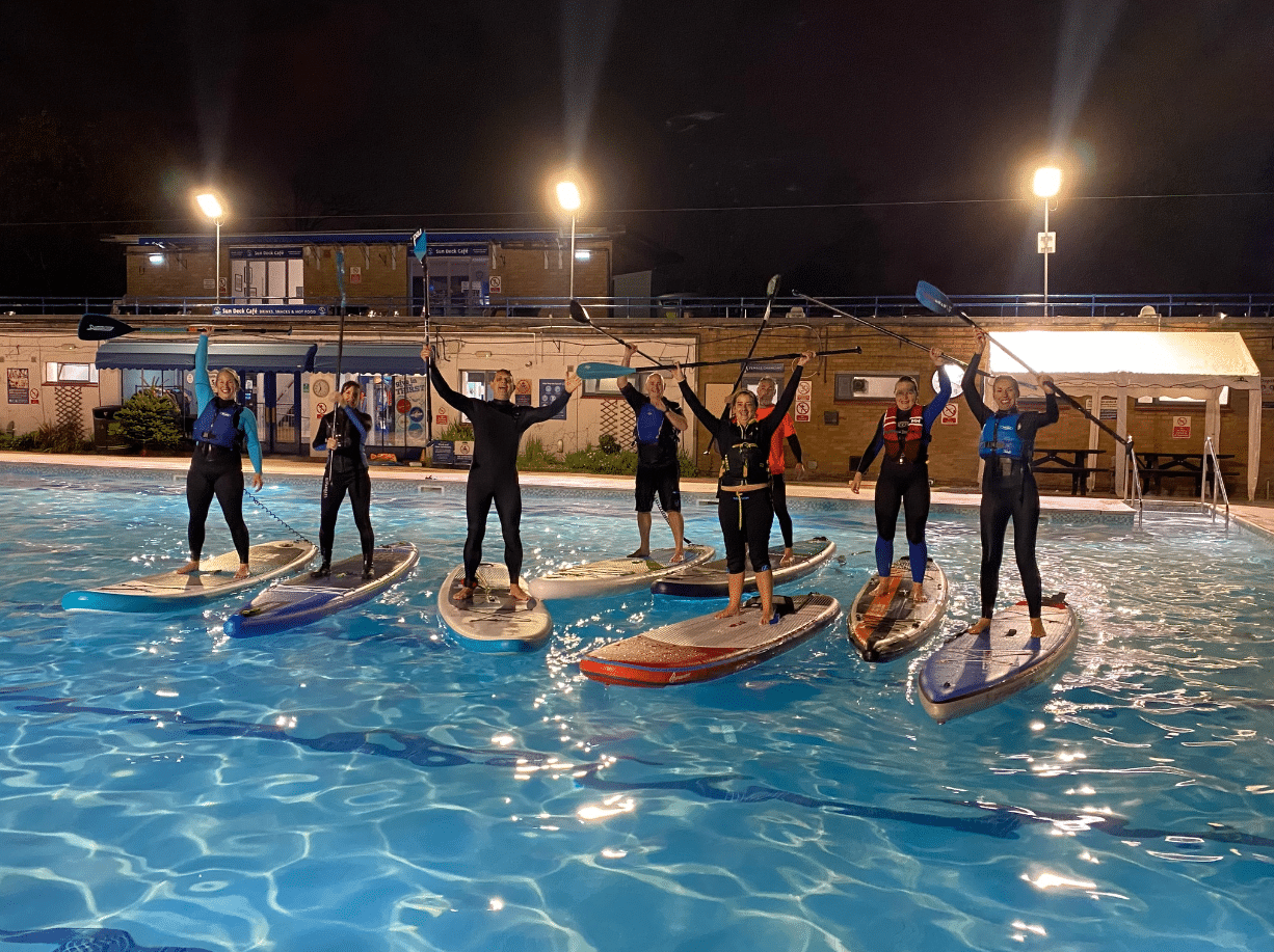 Pool SUP Taster Session in Thames Ditton - adventuro