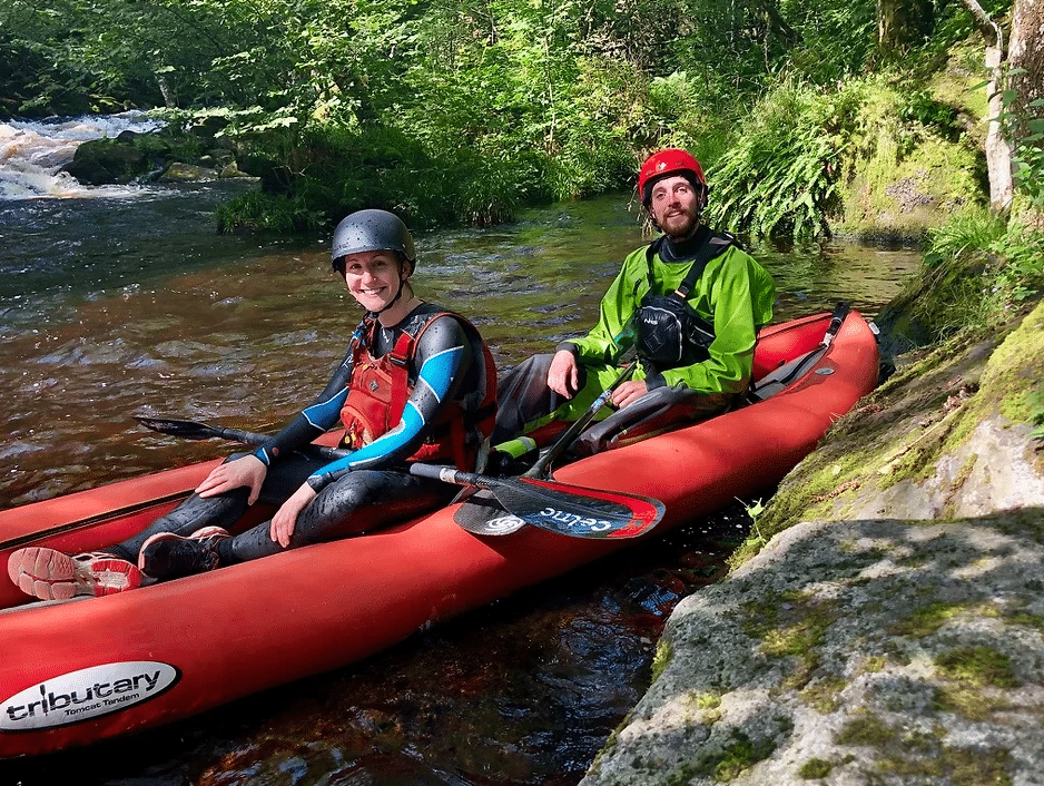 Wild White Water Kayaking on the River Dee, Llangollen - adventuro
