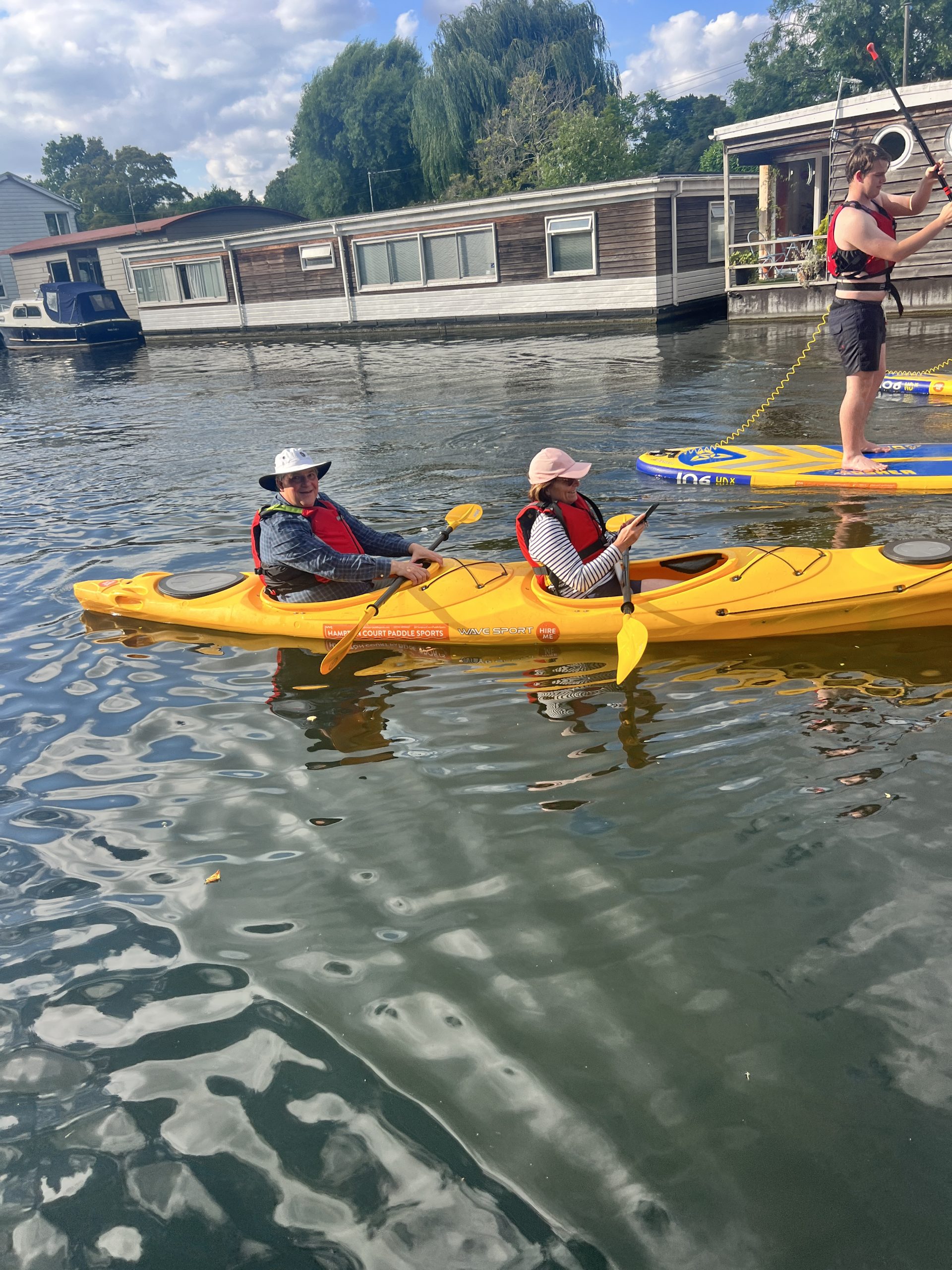 Double Touring Kayak Hire – River Thames, Surrey - adventuro