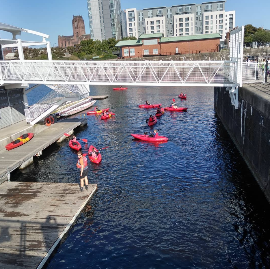 Sit on Top Kayak Hire – Queens Dock, Liverpoool - adventuro