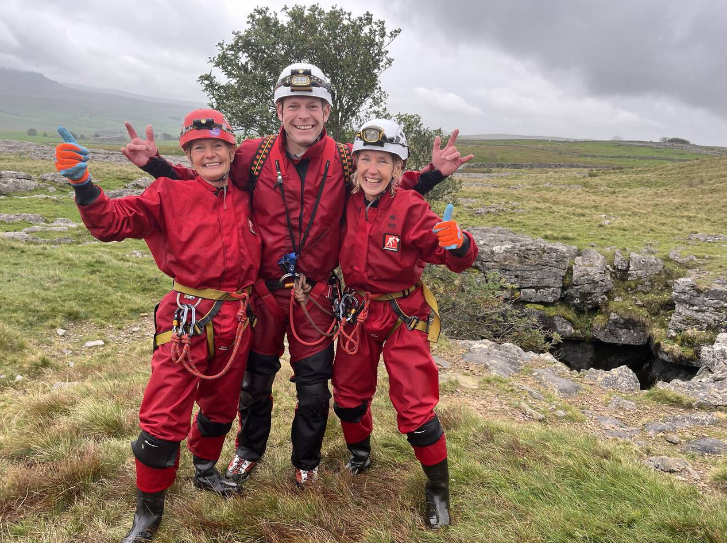 Horizontal ‘Fun Caving’ – Ingleton, North Yorkshire - adventuro