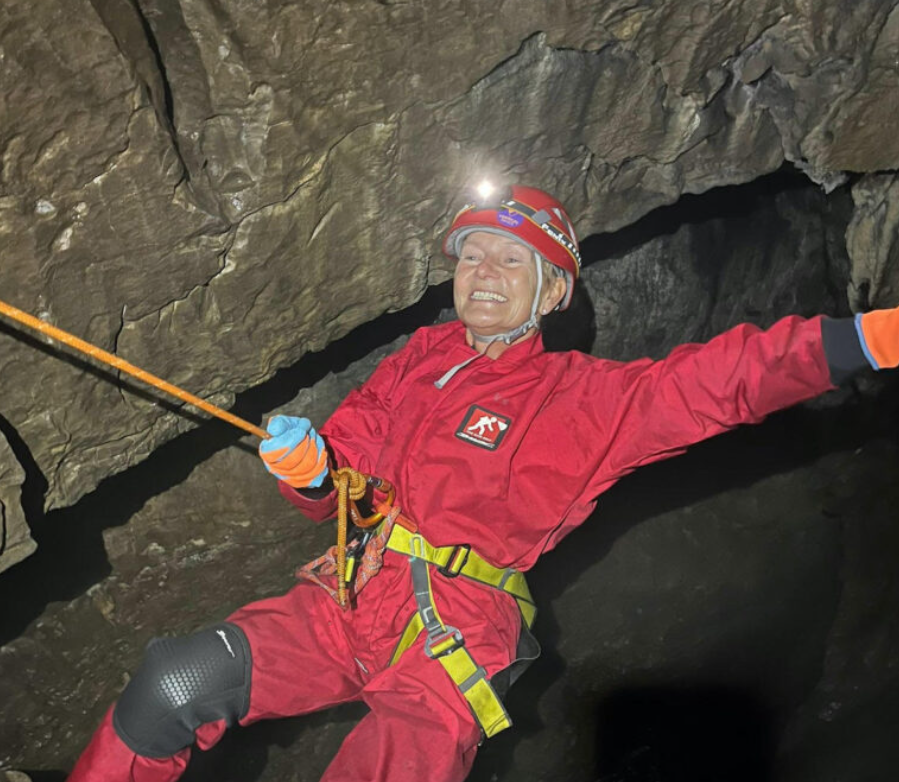 Vertical Caving Adventure in Ingleton - adventuro