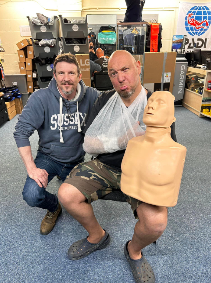 PADI Emergency First Response Course - adventuro