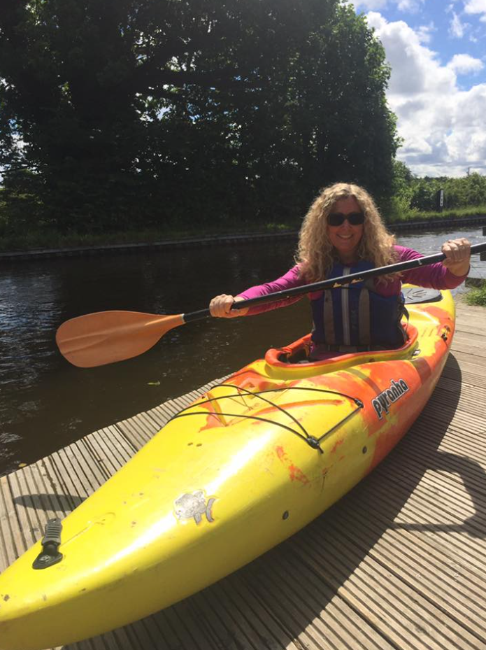Kayak Aqueduct Cruise in Llangollen, North Wales - adventuro