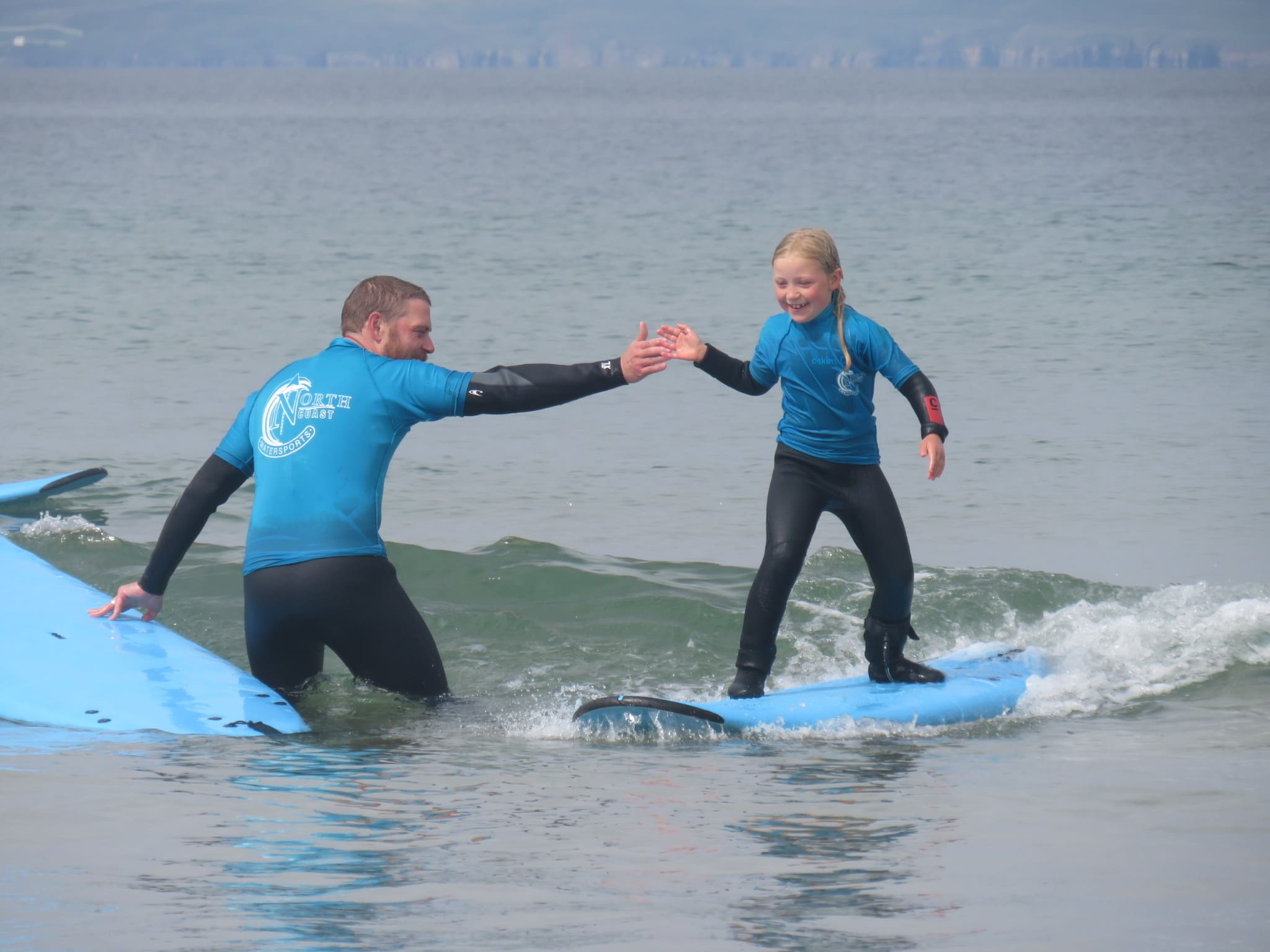 Group Surf Lessons at Dunnet Beach - adventuro