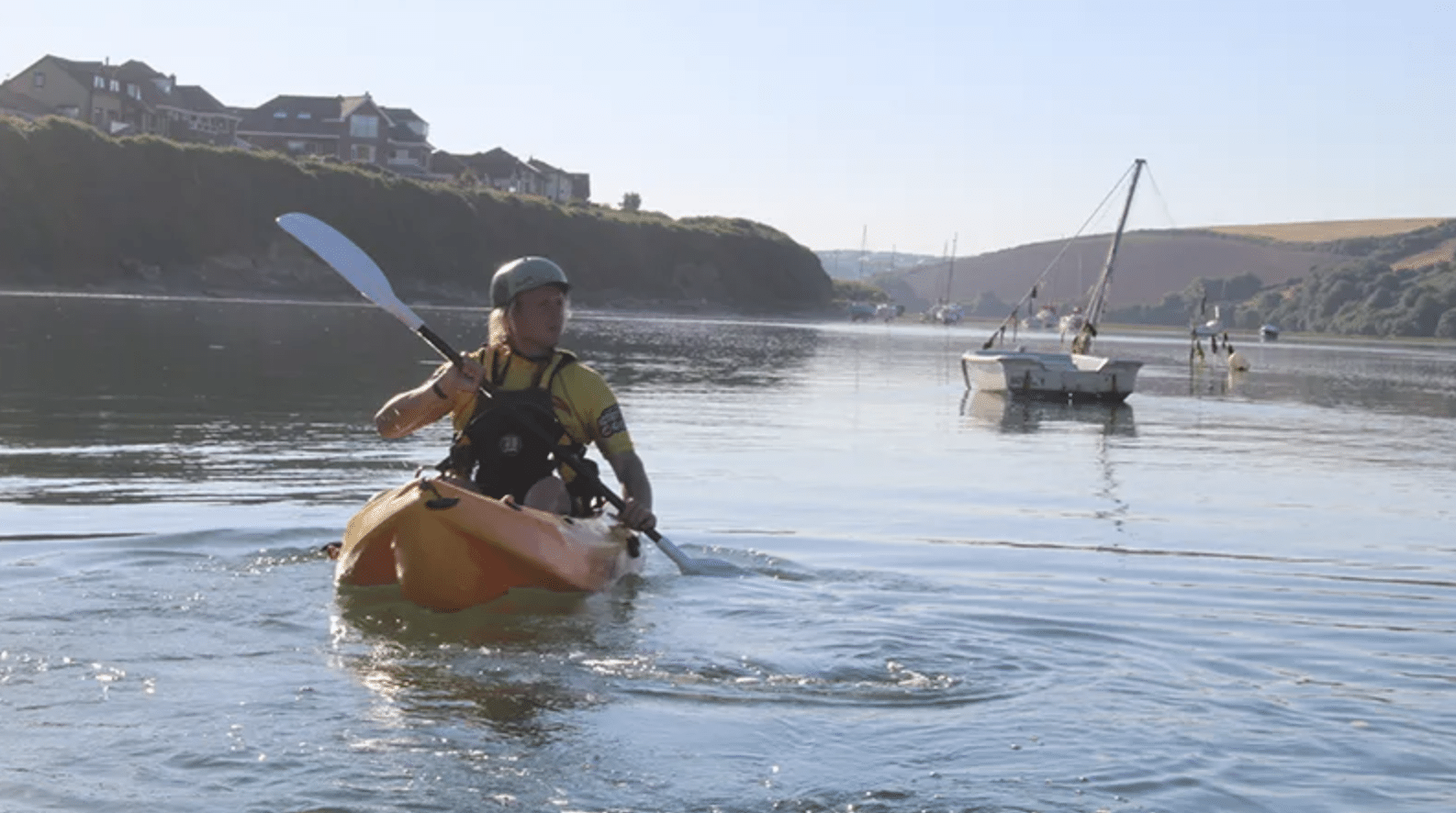 Gannel Estuary Kayak Tour in Newquay - adventuro