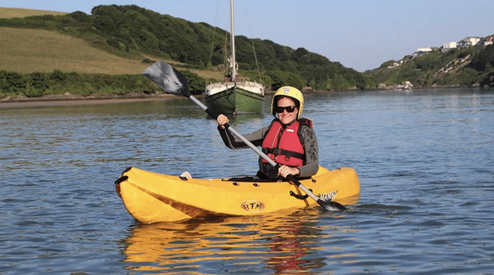 Gannel Estuary Kayak Tour in Newquay - adventuro
