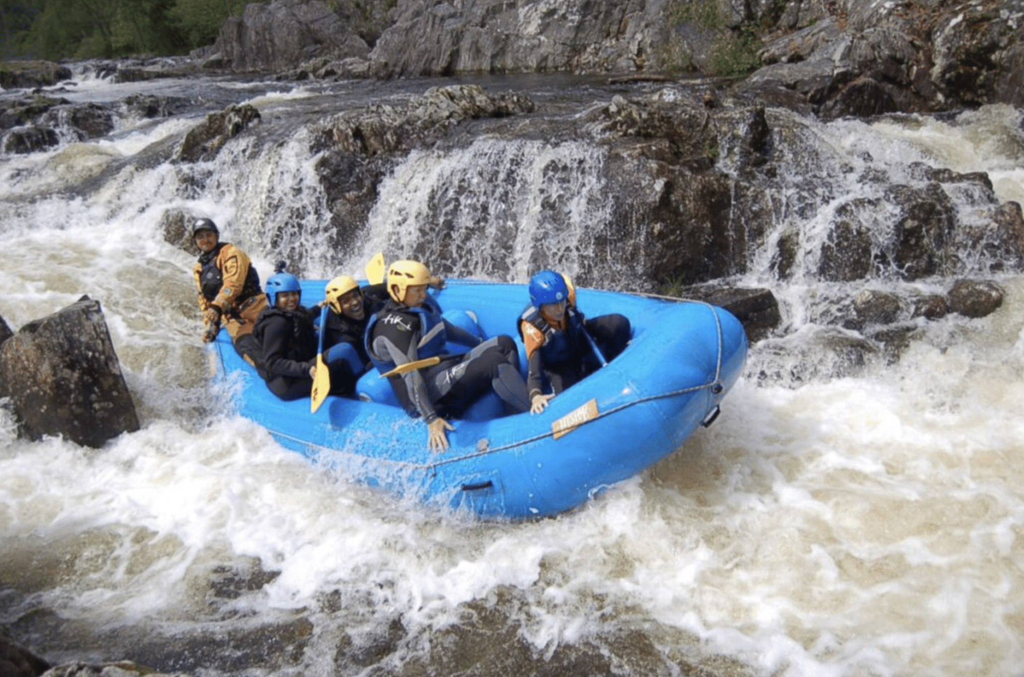 Rafting the River Tummel - adventuro