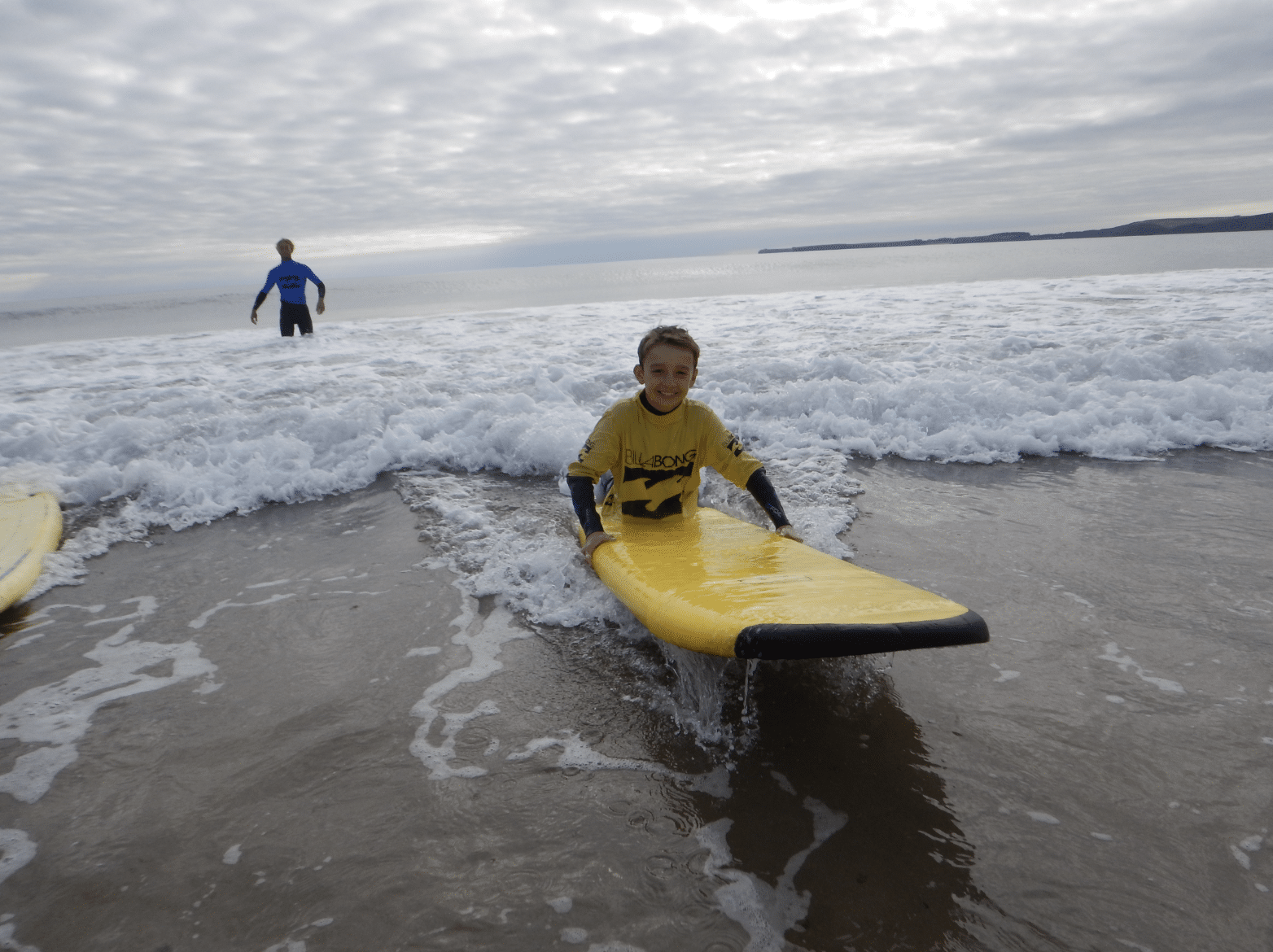 Private Family Surf Lesson in Pembrokeshire - adventuro
