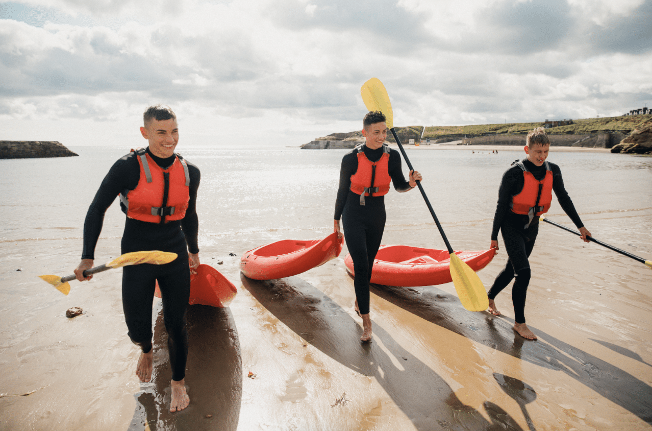 Sea Kayaking Tour in Newquay, Cornwall - adventuro