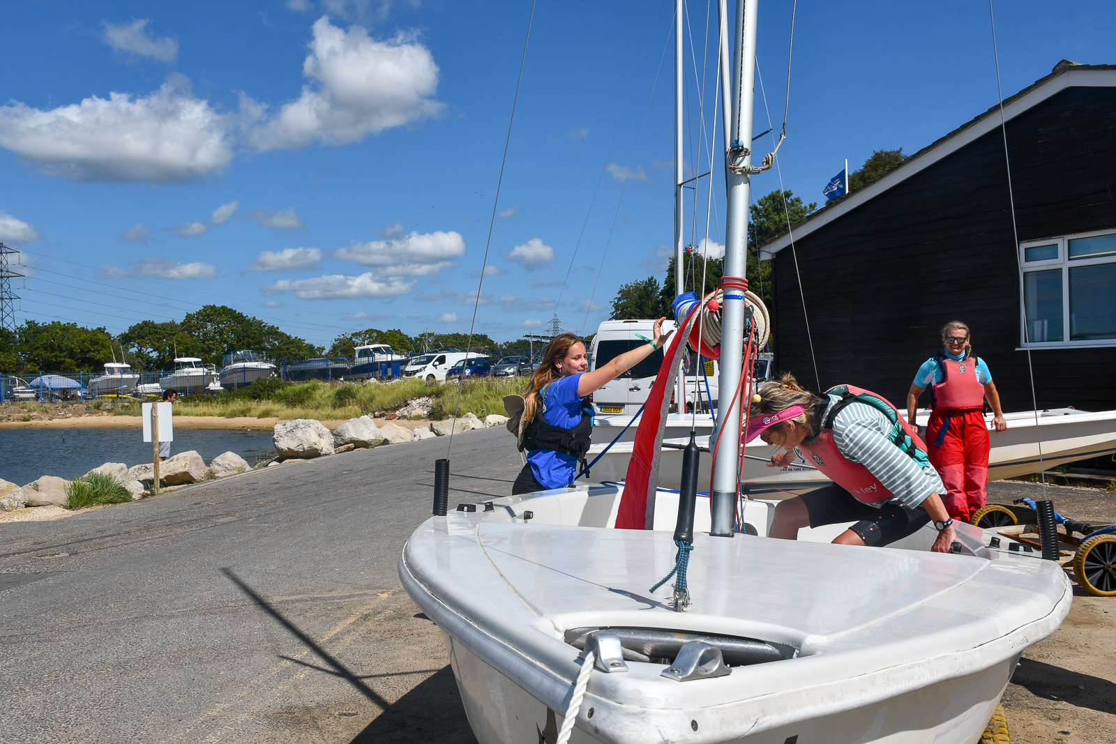 RYA Dinghy Sailing Instructor Course in Poole - adventuro