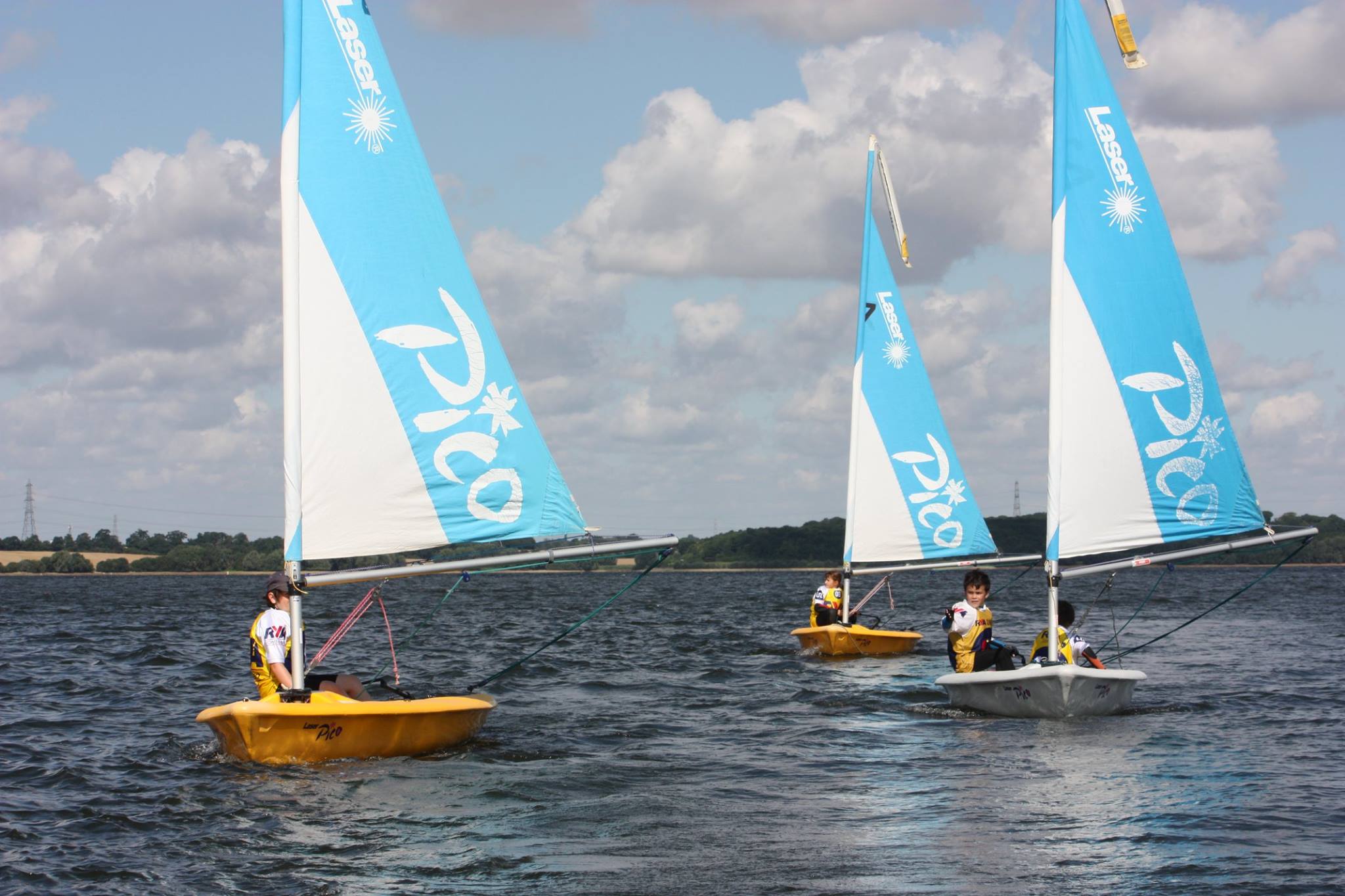 RYA Youth Sailing Stage 2 in Cambridgeshire - adventuro