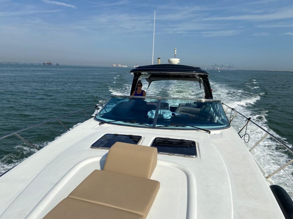 Luxury Yacht Charter in Kent with or without Skipper - adventuro