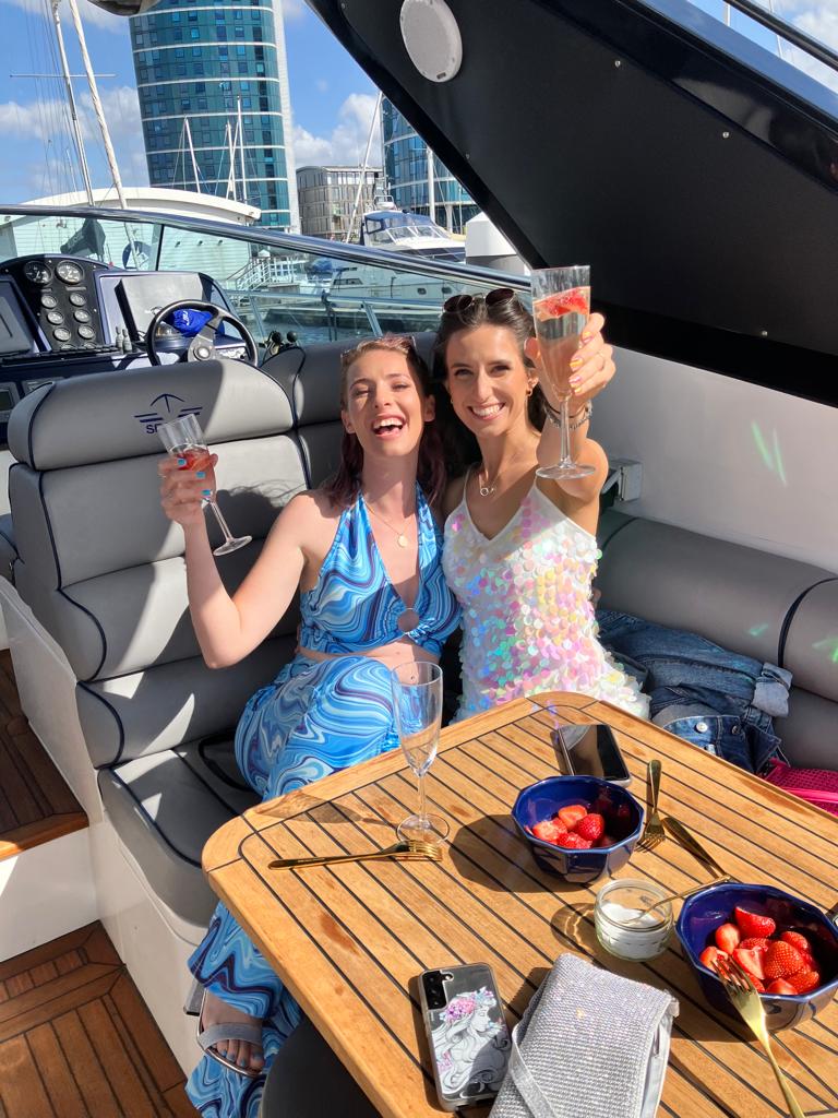 Luxury Yacht Charter in Kent with or without Skipper - adventuro